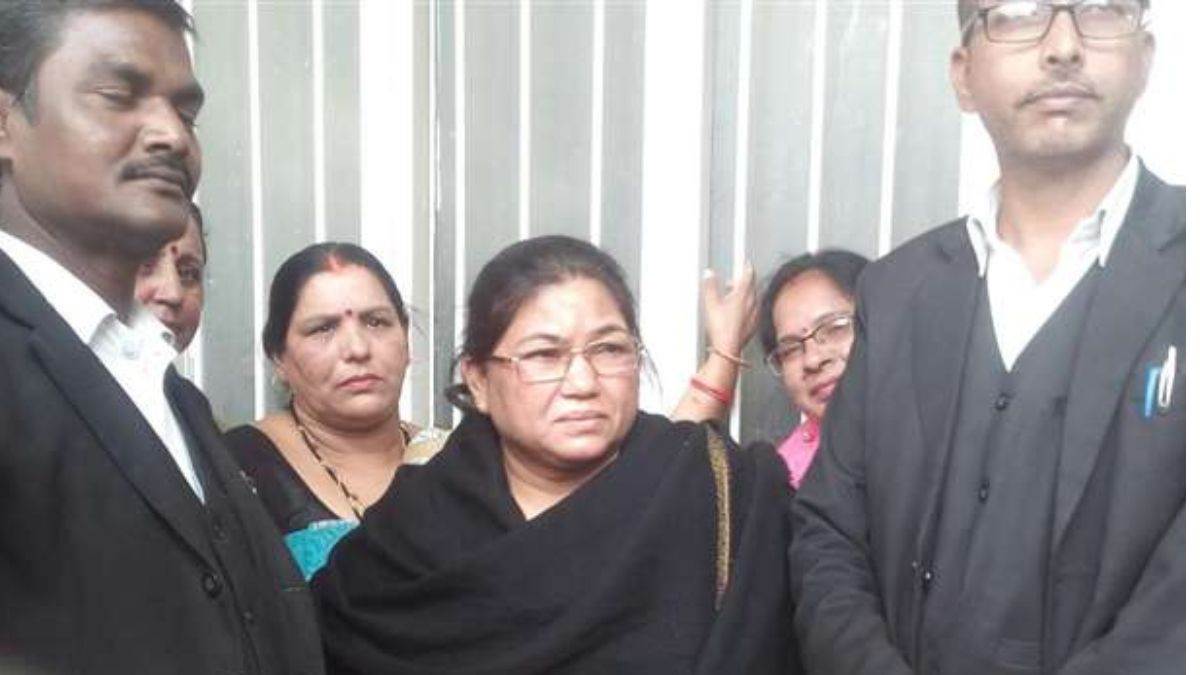 प्रयागराज की एमपी-एमएलए कोर्ट में इंस्पेक्टर ने कहा, बवाल में शामिल थीं ...