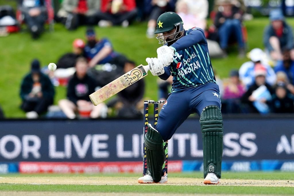 NZ vs PAK Tri Series: एलन के अर्धशतकीय पारी के दम पर न्यूजीलैंड ने ...