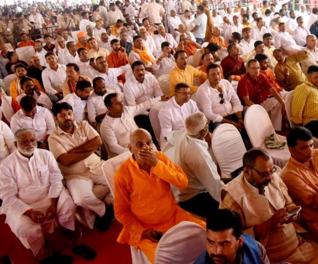 अमित शाह बोले- ऐसी आवाज लगाओ कि कांग्रेस की गोद में बैठे लोगों के हृदय ...