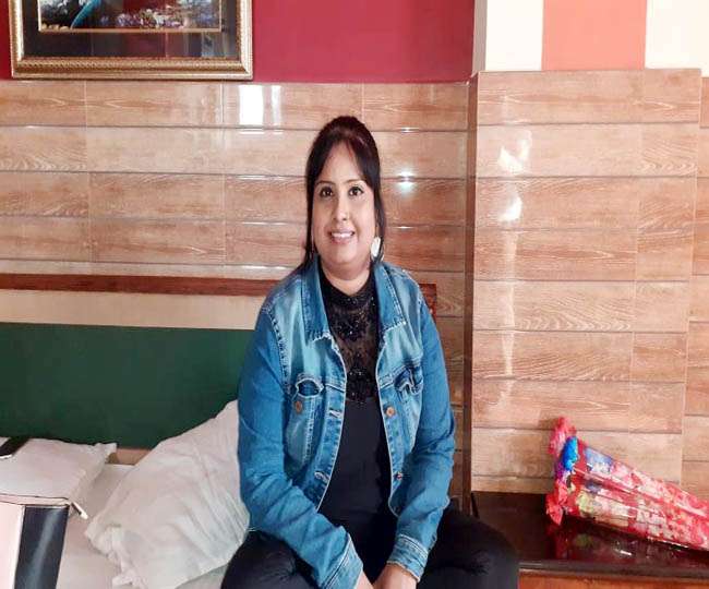 भोजपुरी गायिका देवी ने ब्राजील के ब्वाॅयफ्रेंड से Relationship को लेकर ...