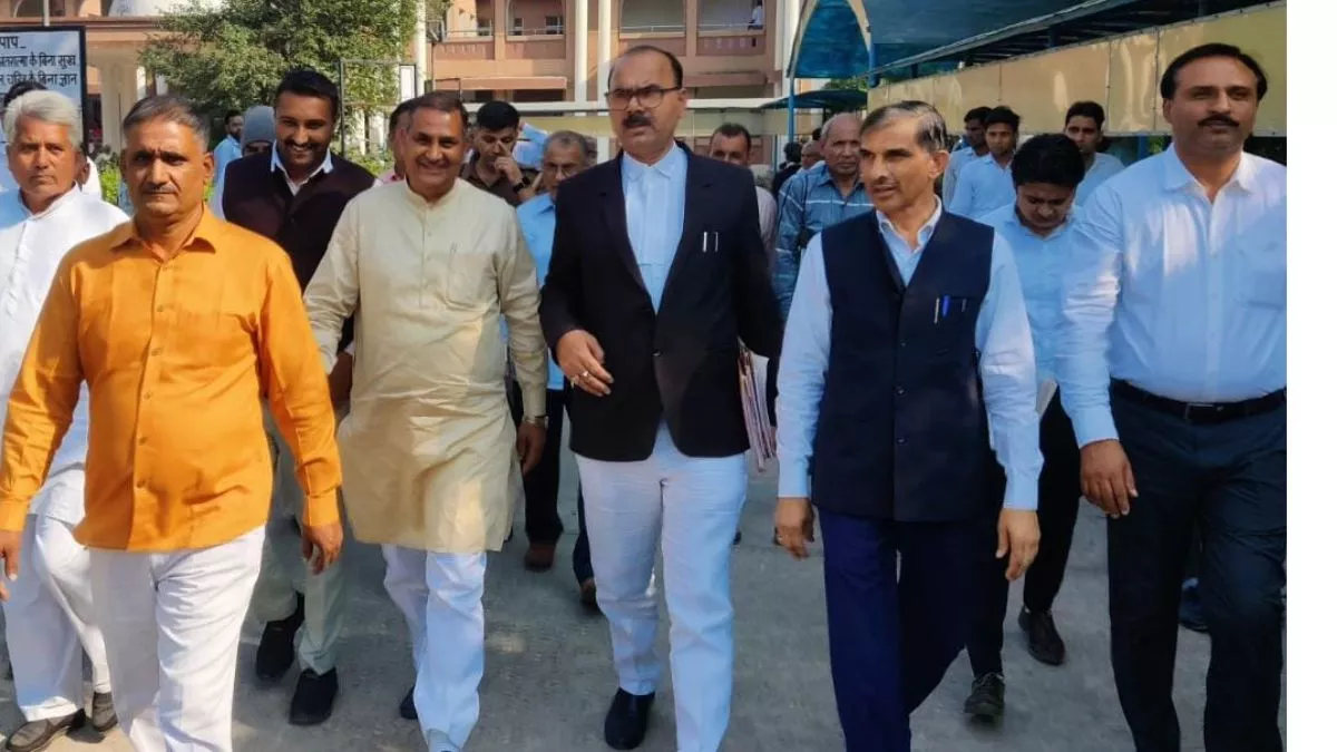 Baghpat News: पूर्व विधायक सहेंद्र सिंह रमाला समेत छह आरोपितों का अदालत ...
