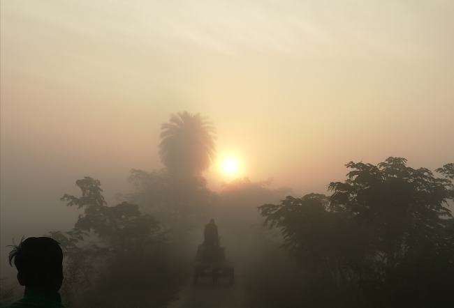 बादलों के साथ ठंड ने पकड़ी रफ्तार - cold weather in bijnor with clouds ...