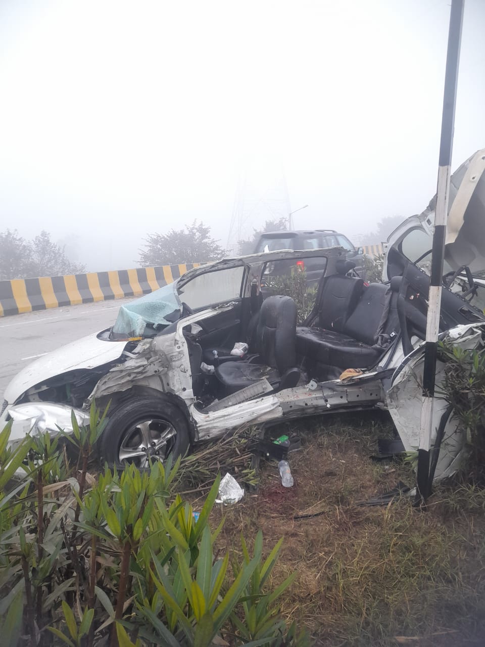 Taran Taran Road Accident: हरमंदिर साहिब से लौट रही कार भीषण हादसे का ...