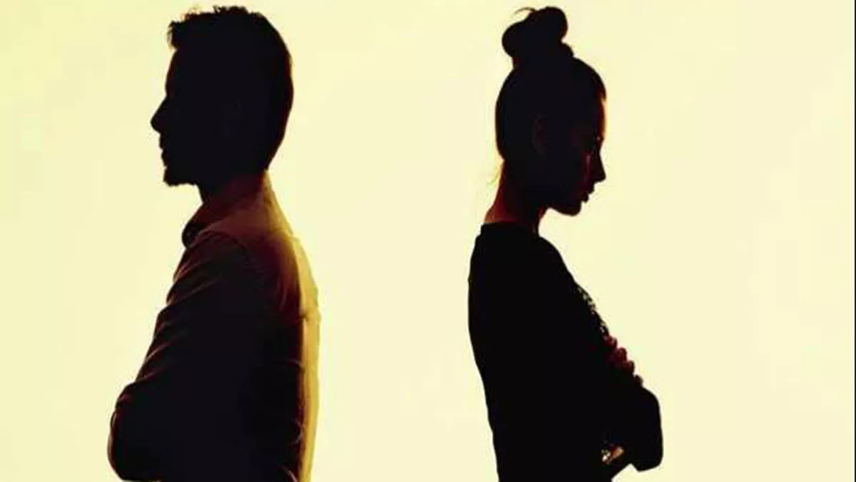 मां संग रह रही बेटी ने कहा- पापा ने किया दुष्‍कर्म तो पिता संग रहने ...