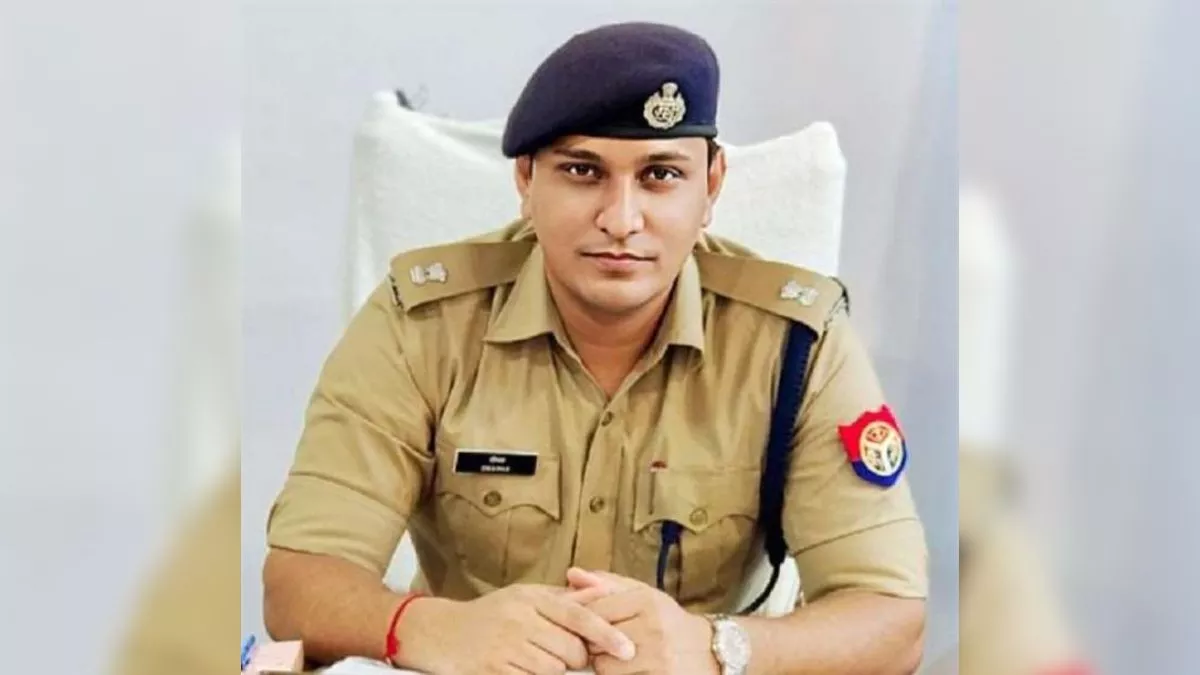 एक्शन में IPS दीपक भूकर, सिंघम के नाम से मशहूर इंस्पेक्टर को किया लाइन हाजिर - IPS Deepak Bhukar ...