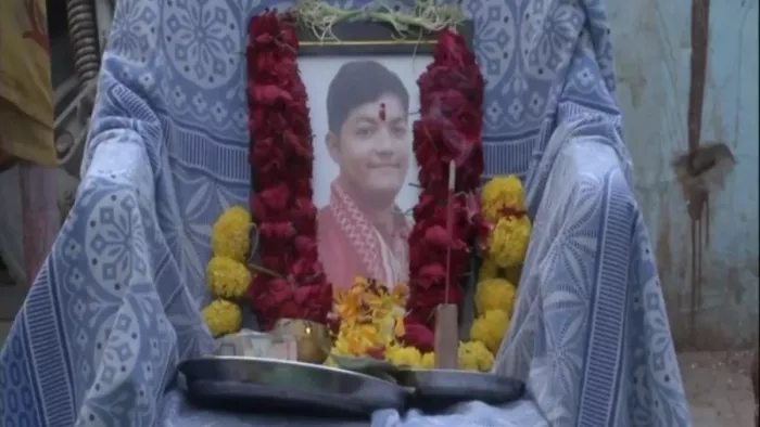 IIT Bombay Student's Death: 'जातिगत भेदभाव के पहलू से जांच करें SIT ...