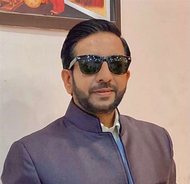 अजय सहगल ने राम प्रसाद बिस्मिल को समर्पित की सवाल राष्‍ट्र का पुस्‍तक ...