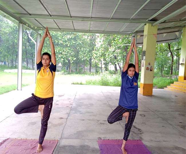 धनबाद में कोरोना प्रोटोकॉल के तहत होगा International Yoga Day 2021 का ...