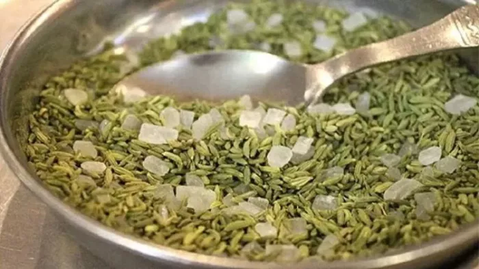 Saunf-Mishri Benefits in Summer: गर्मी में जरूर करें सौंफ-मिश्री का ...