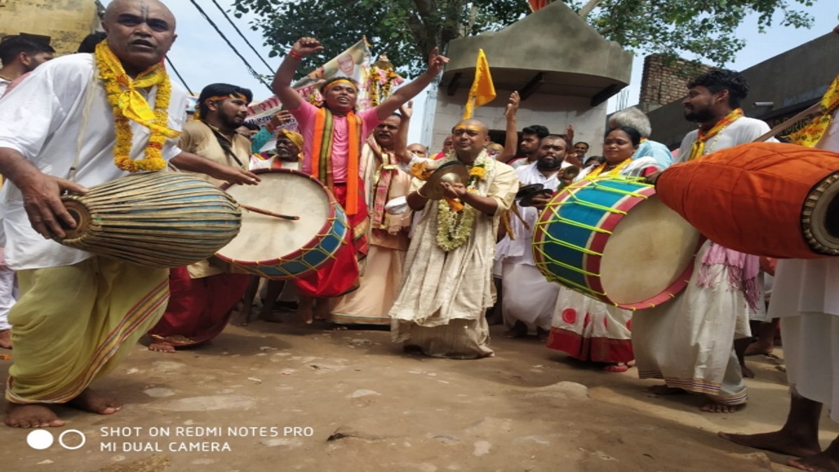 Mudiya Purnima 2022: सुर, संगीत, परंपरा की झंकार के साथ गोवर्धन में ...