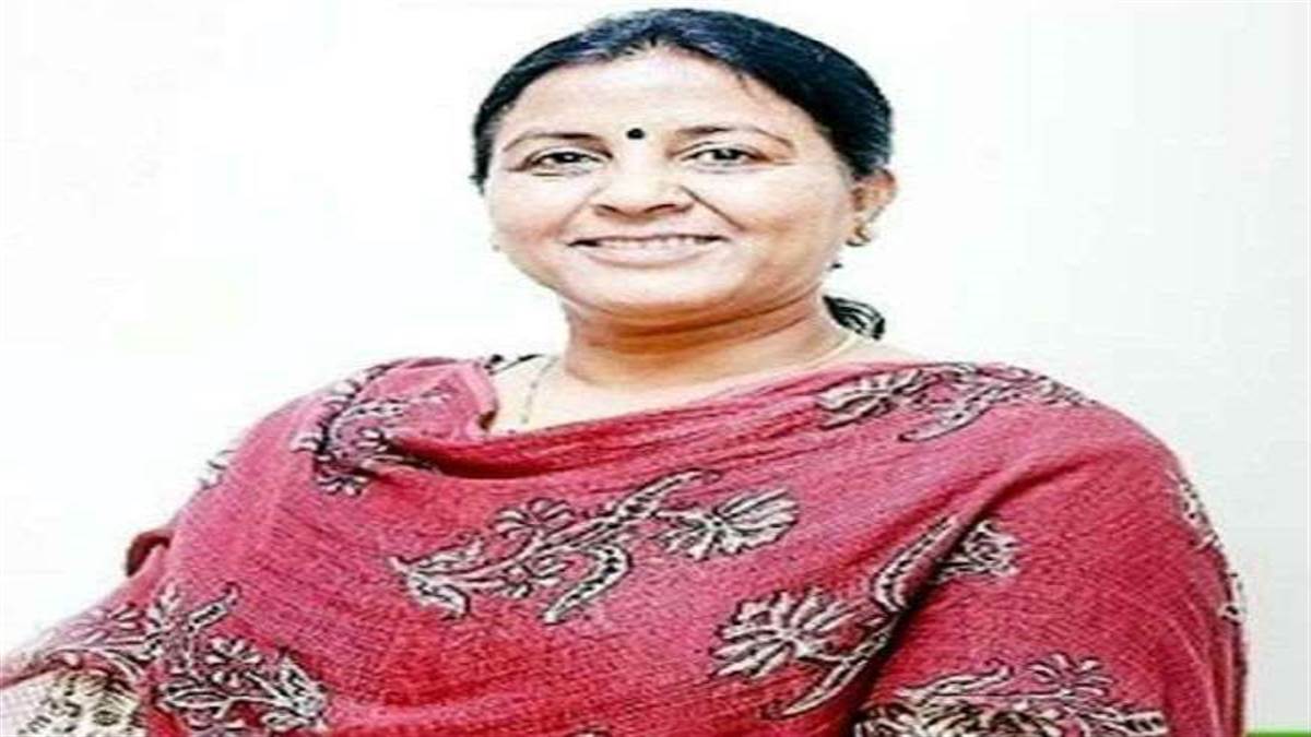 प्रधानमंत्री को सिलेंडर लौटाने के बयान पर इंदु गोस्‍वामी ने घेरीं अलका ...