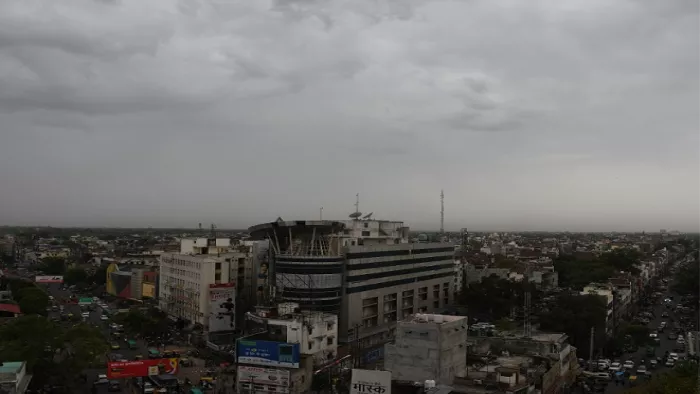 Weather Forecast Kanpur: गंगा के मैदानी क्षेत्र में दिखा रहा दक्षिण ...