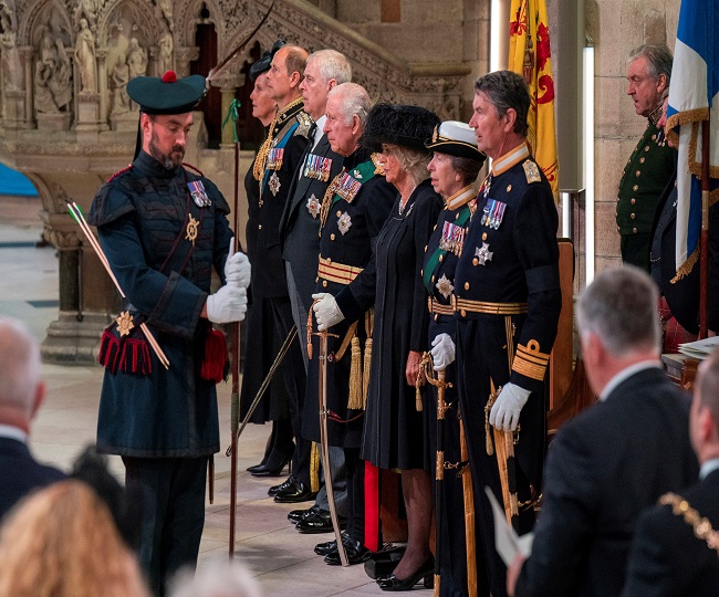 Queen Elizabeth: महारानी का पार्थिव शरीर आज लाया जाएगा लंदन, एडिनबर्ग ...