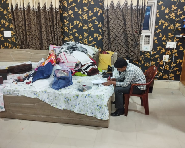 पूर्णिया SP दयाशंकर पर हो रही थी कार्रवाई, तभी पहुंच गई खुशबू, बोलीं ...