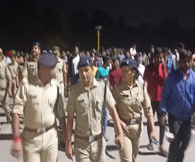UP Police firing in Kashipur: DIG भी पहुंचे, बोले- दर्ज होगा हत्या का ...