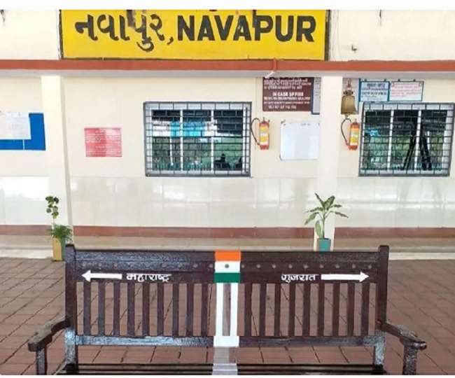 भारत का अनोखा रेलवे स्टेशन! दो राज्यों में बंटा हुआ है प्लेटफार्म और 4 ...