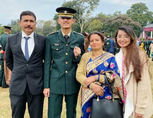 चम्पावत मुड़ियानी के नितिन बोहरा भारतीय सेना में बने लेफ्टिनेंट - Nitin ...
