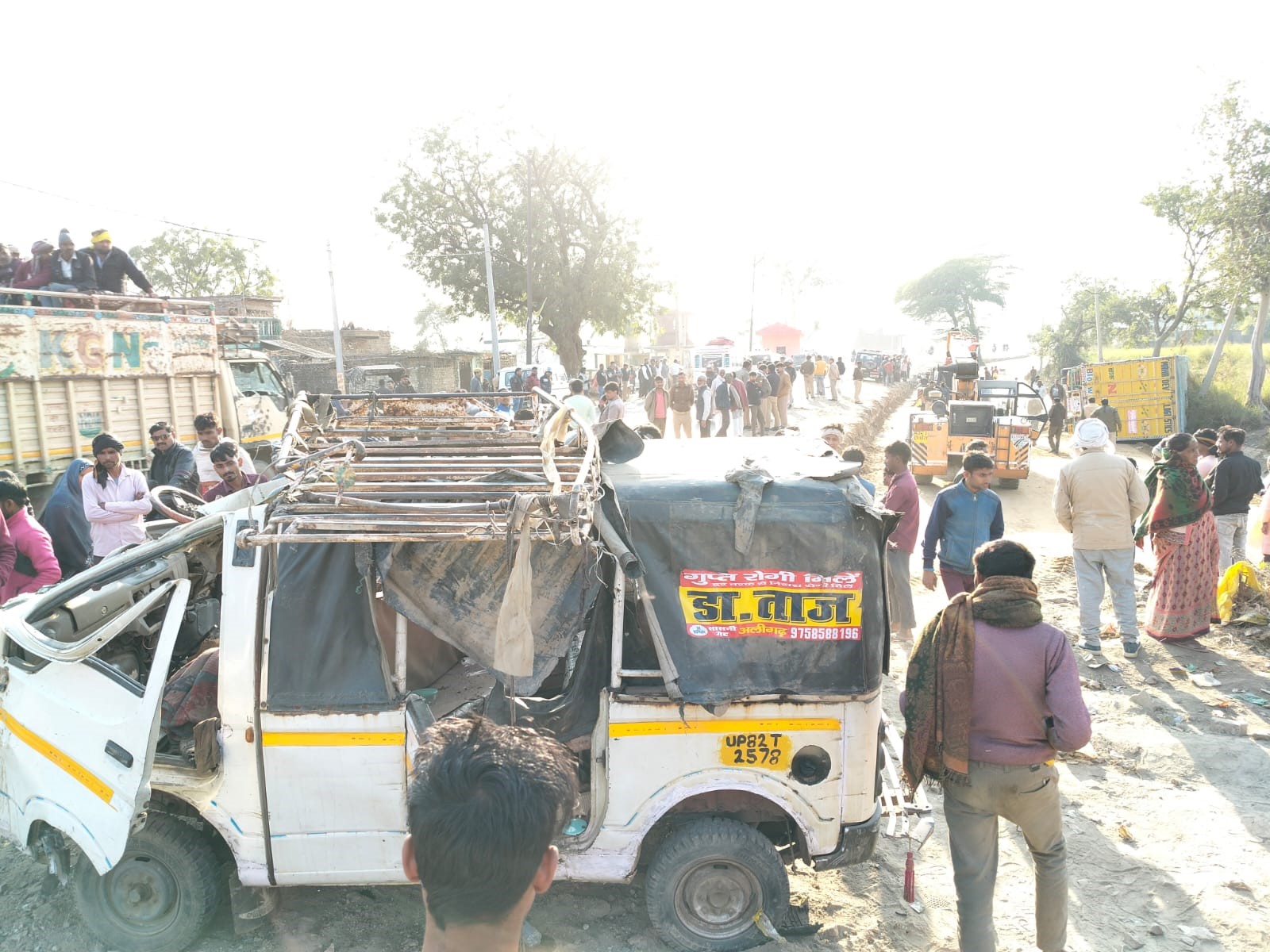 Hathras Accident: हाथरस हादसे में मरने वालों की संख्‍या हुई आठ, पोस् ...