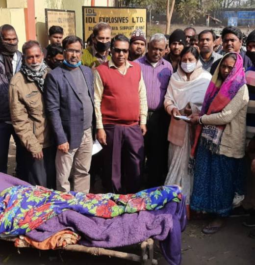 चालक की तबीयत खराब होने से मौत मुआवजा को लेकर किया गया हंगामा - IDL ...