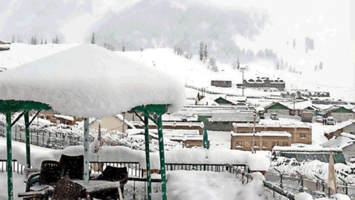 Jammu Weather: पत्नीटाप और सनासर में हिमपात, जम्मू में हल्की धूप, हवाई ...