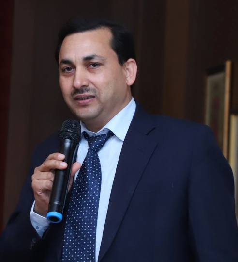 ¨जदगी से बढ़कर नहीं है परीक्षा: अनुराग त्रिपाठी