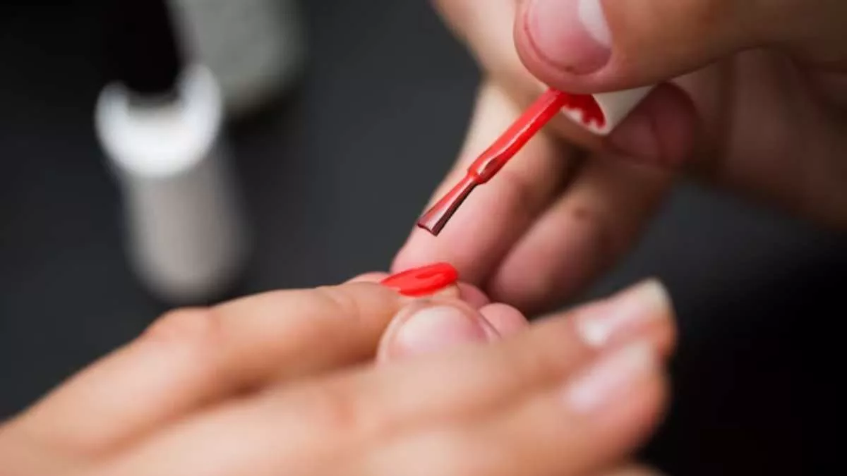 Diabetes Risk: नेल पॉलिश, शैम्पू में मौजूद केमिकल्स बढ़ा सकते हैं ...