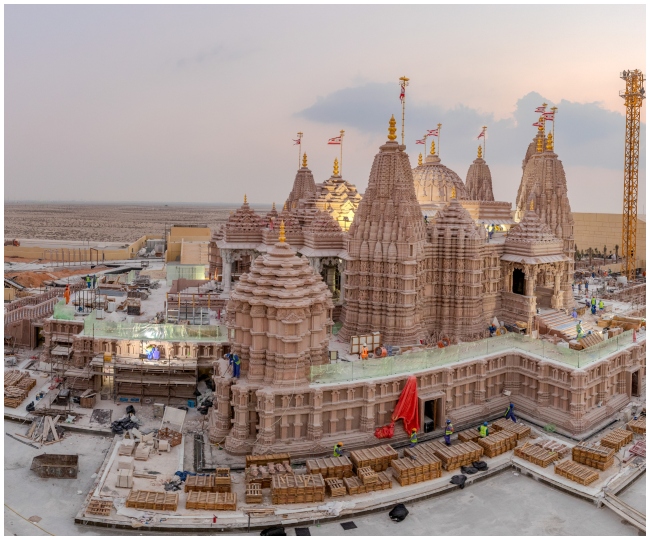 Akshardham Mandir: संयुक्त अरब अमीरात में तैयार हुआ पहला हिंदू मंदिर ...