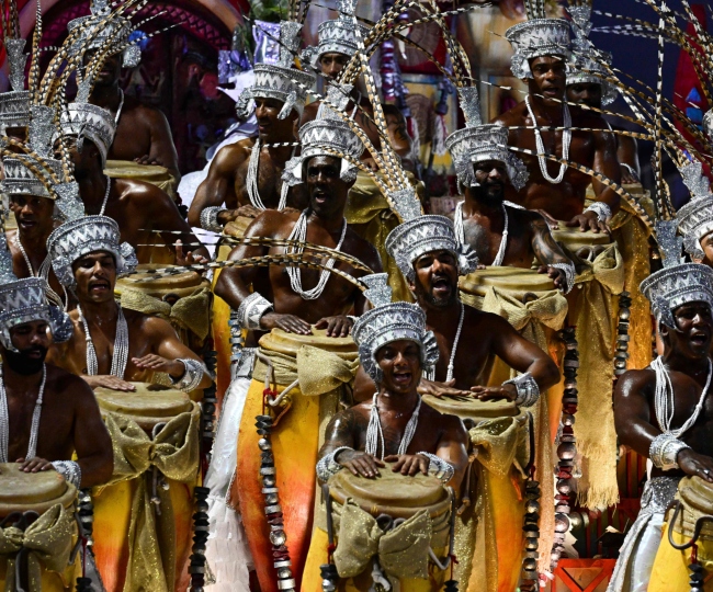 दुनिया का सबसे बड़ा उत्सव है Rio Carnival, जहां सड़कों पर झूमने विश्वभर ...