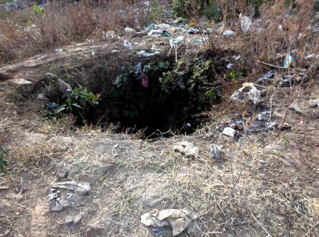 रख-रखाव के अभाव में बदहाल हुए सैकड़ों कूप - Hundreds of wells destroyed ...