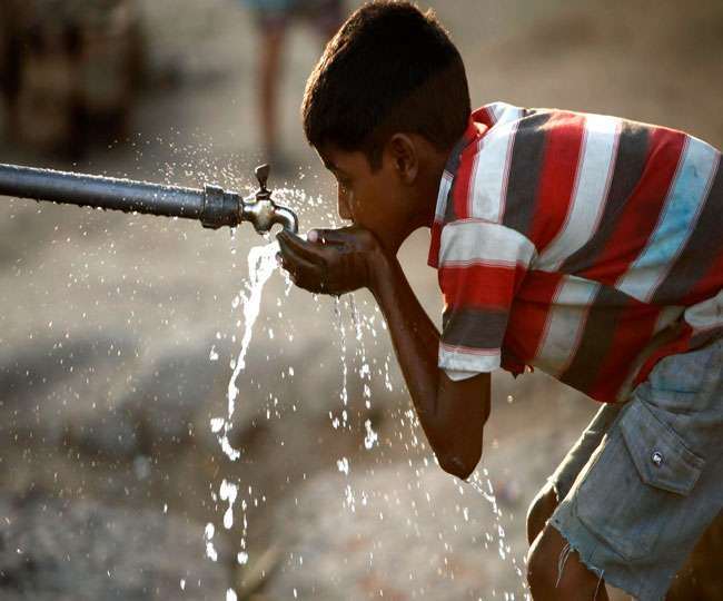 Delhi Water Crisis Area: लगातार तीसरे दिन पानी नहीं आने से पूर्वी ...