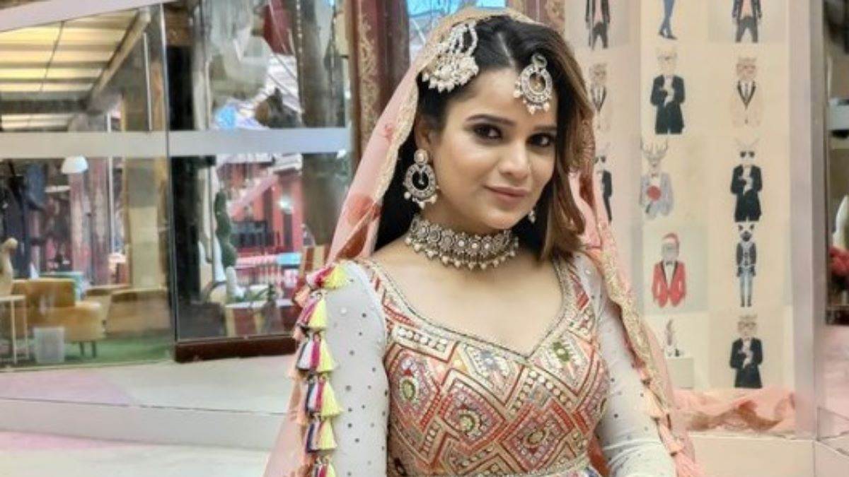 Archana Gautam: लाखों दिलों की धड़कन अर्चना गौतम को कभी लोग कहते थे ...