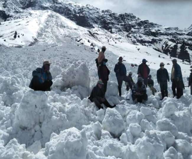 Avalanche in Bargul Villlage of Lahaul Sapiti one persn Missing
