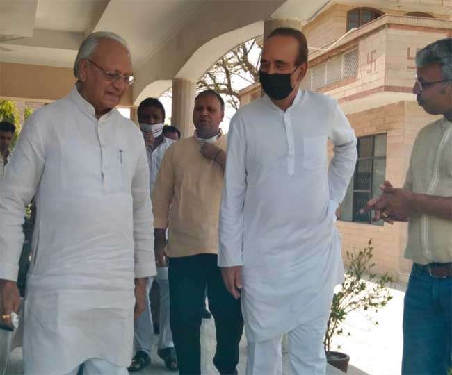 हरियाणा के पूर्व मंत्री महेंद्र प्रताप से मिले गुलाम नबी आजाद ...