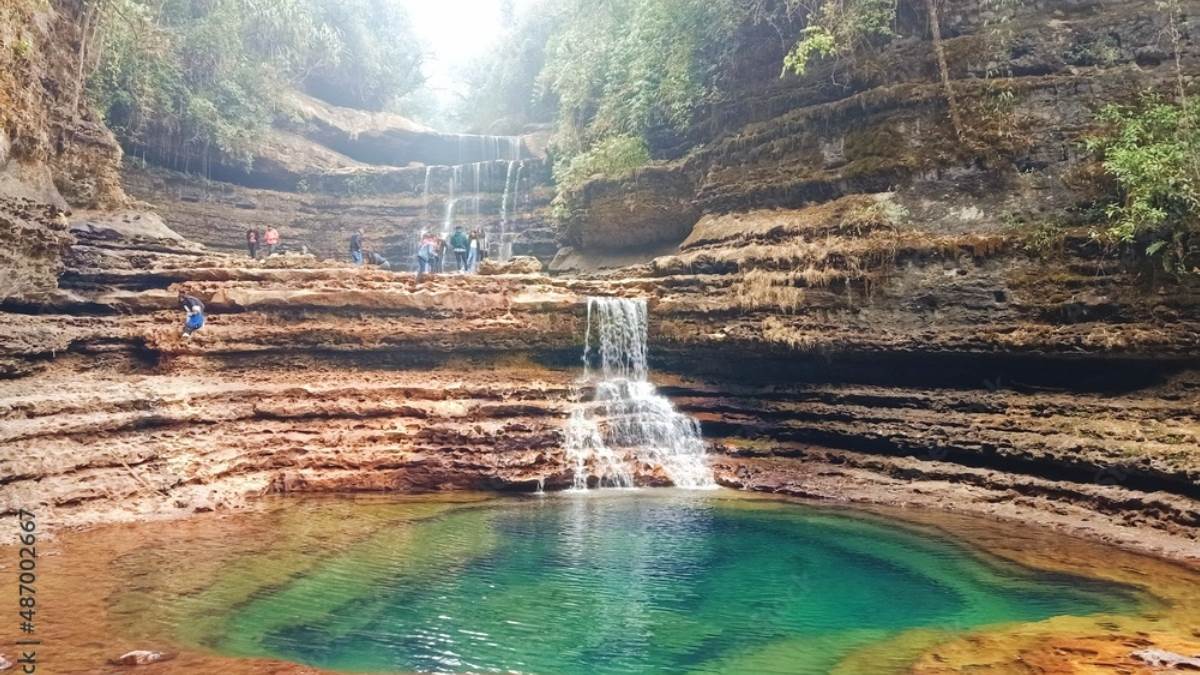 Shillong Tour Places: शिलांग जाने का बना रहे हैं प्लान, तो इन जगहों को ...