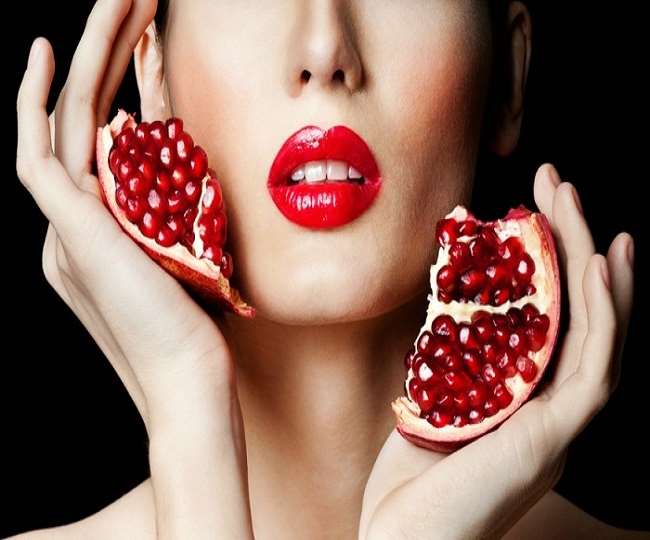 Pomegranate Beauty Benefits: गर्मी में स्किन को हाइड्रेट रखने के साथ ही ...
