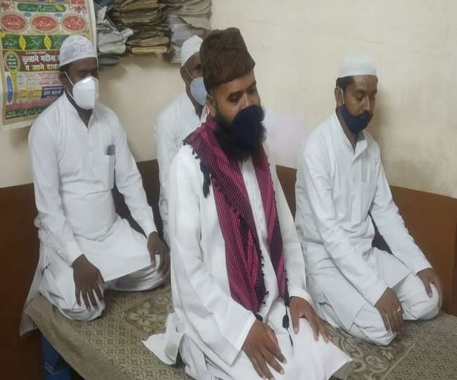 Eid 2021: प्रयागराज के अलावा कहीं भी नहीं दिखा चांद, संगमनगरी में अकीदत ...