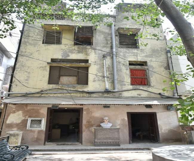 लुधियाना में बलिदानी सुखदेव के पुश्तैनी घर को चूहों ने किया खोखला, कभी ...