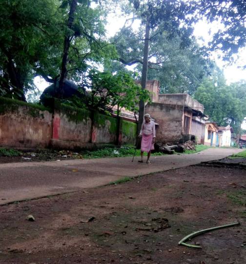चाईबासा में सड़कें रही सूनी, गलियों में भी सन्नाटा - Roads were ...