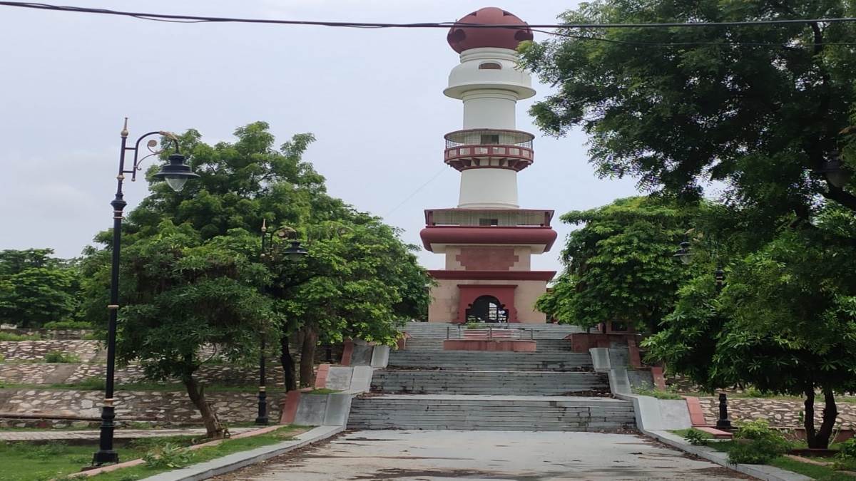 Mahakumbh 2025 में प्रयागराज के Triveni Pushpa स्‍थल पर दिखेगा संगम म् ...