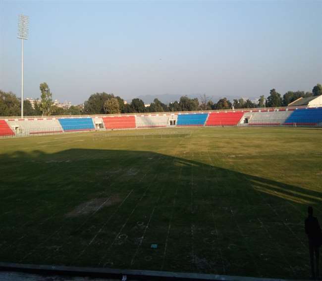 Jammu: अंतरराष्ट्रीय क्रिकेट लुक में बने एमए स्टेडियम का उपराज्यपाल ...