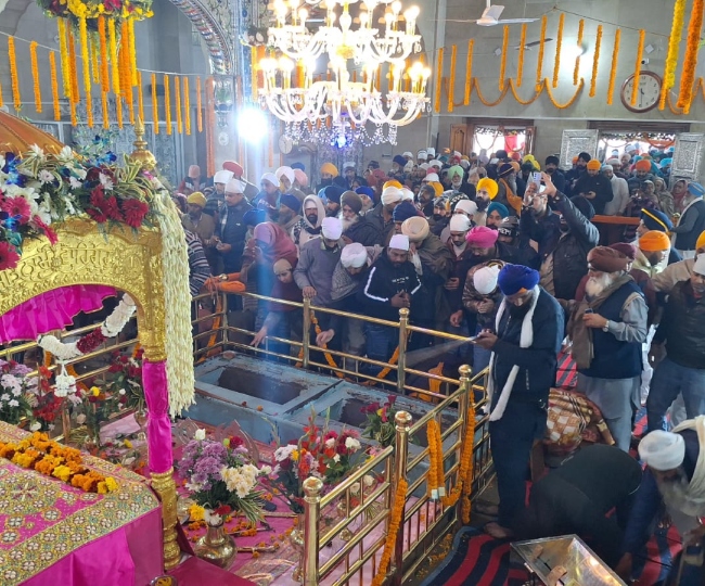 माघी मेले में देश-विदेश से पहुंच रहे श्रद्धालु, दरबार साहिब में लाखों ...