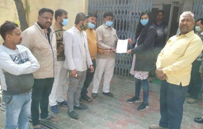 फ्लाईओवर के अंडरपास पर लाइटें लगवाने की मांग - Demand to put lights on ...