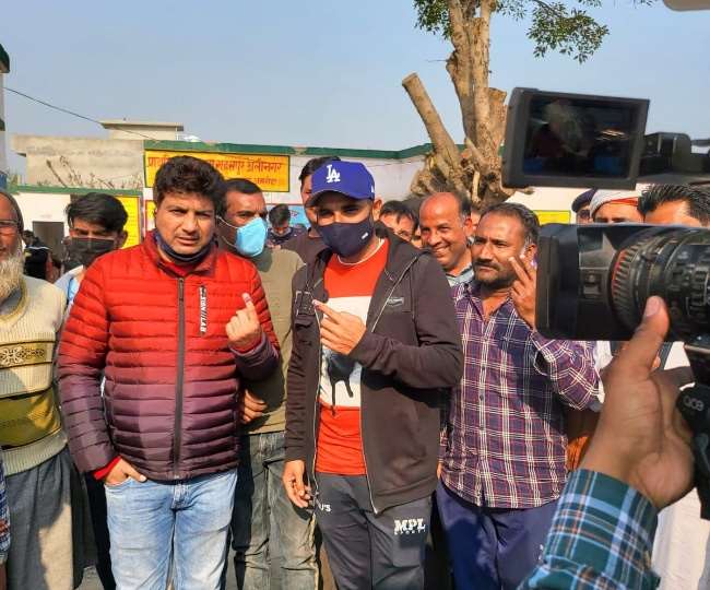 LIVE Amroha UP Election 2022 Voting : अमरोहा में अब तक 66 प्रतिश मतदान ...