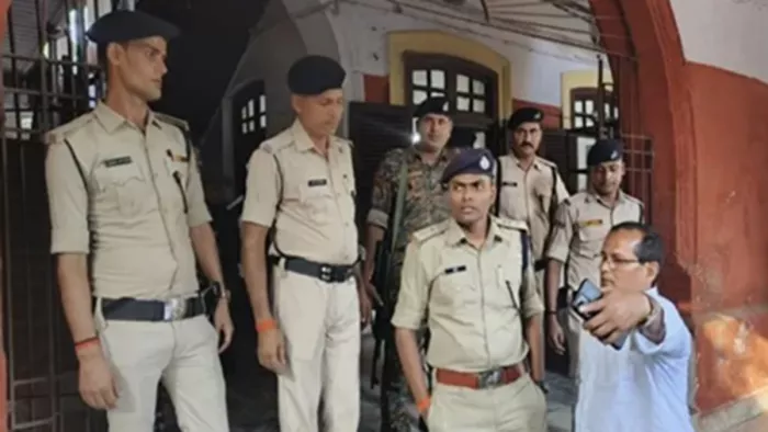 Ara News: आरा में 64 लोगों को क्यों किया गया गिरफ्तार? सामने आई बड़ी ...