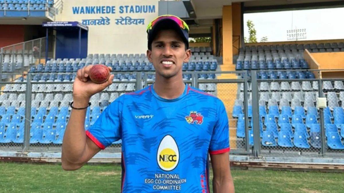 Ranji Trophy: जानें कौन हैं Tanush Kotian जिन्हें मिला रणजी ट्रॉफी में प्लेयर ऑफ द टूर्नामेंट का ...