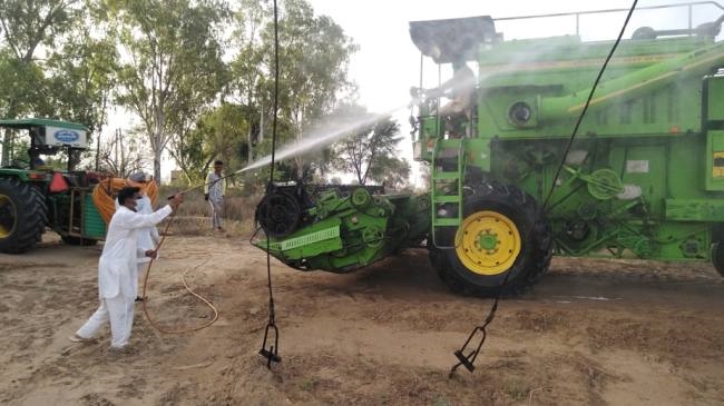 नाकों पर बढ़ाई चौकसी, पूरी जानकारी के बाद ही होगी कंबाइन की एंट्री