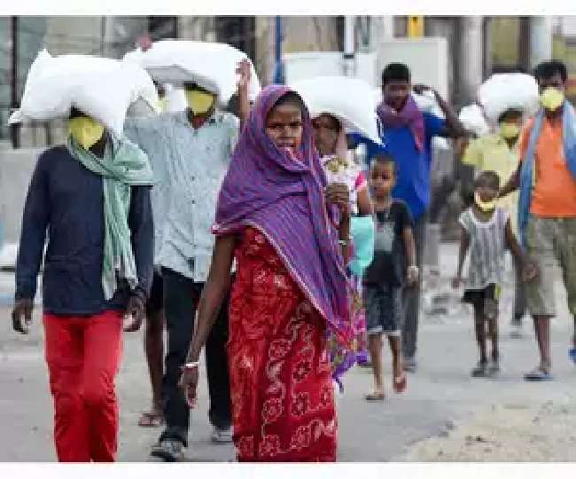 बांद्रा के बाद सूरत में प्रवासी मजदूरों ने अपने घर भेजे जाने की मांग को ...