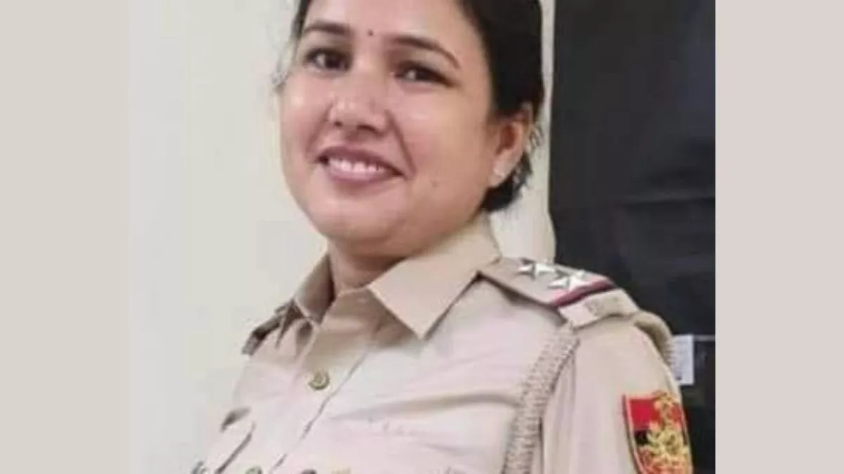 Delhi: सड़क दुर्घटना में दिल्ली पुलिस की महिला सब इंस्पेक्टर की मौत ...
