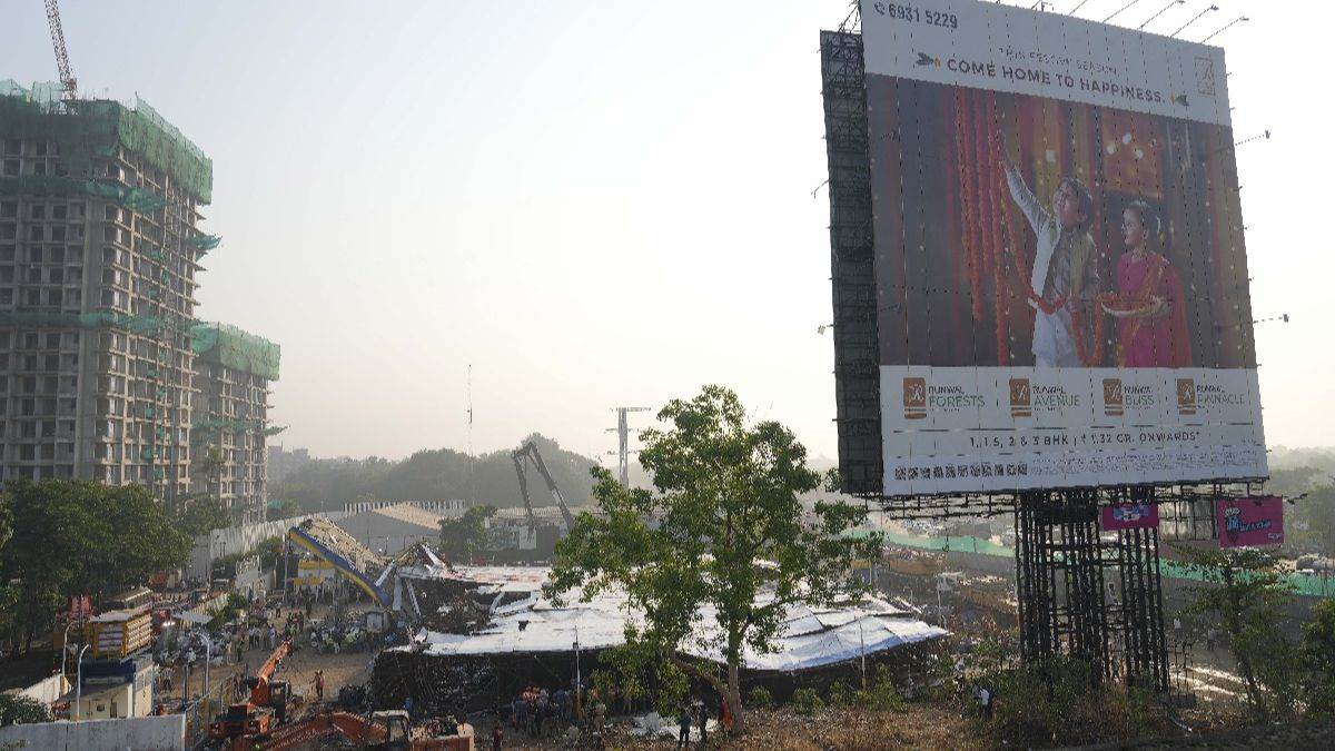 Mumbai hoarding collapse: कैसे 120 फीट की होर्डिंग मुंबईकरों के लिए ...