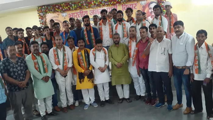 Bihar Politics : CM नीतीश की JDU में BJP ने कर दिया खेला... 201 नेताओं ...